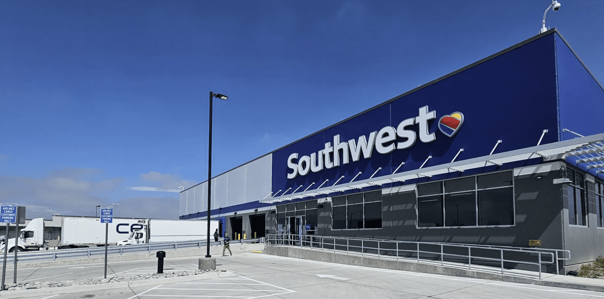 Southwest Airlines Celebrates Opening of New Cargo Facility - Mile High CRE